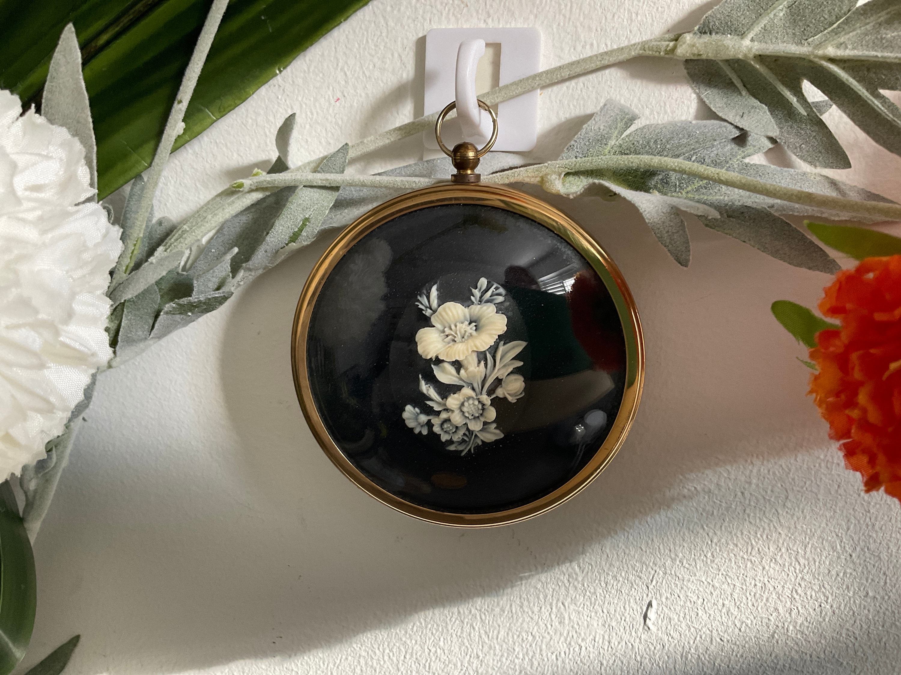 2 Vintage Peter Bates Miniature Cameos Round Framed With - Etsy UK