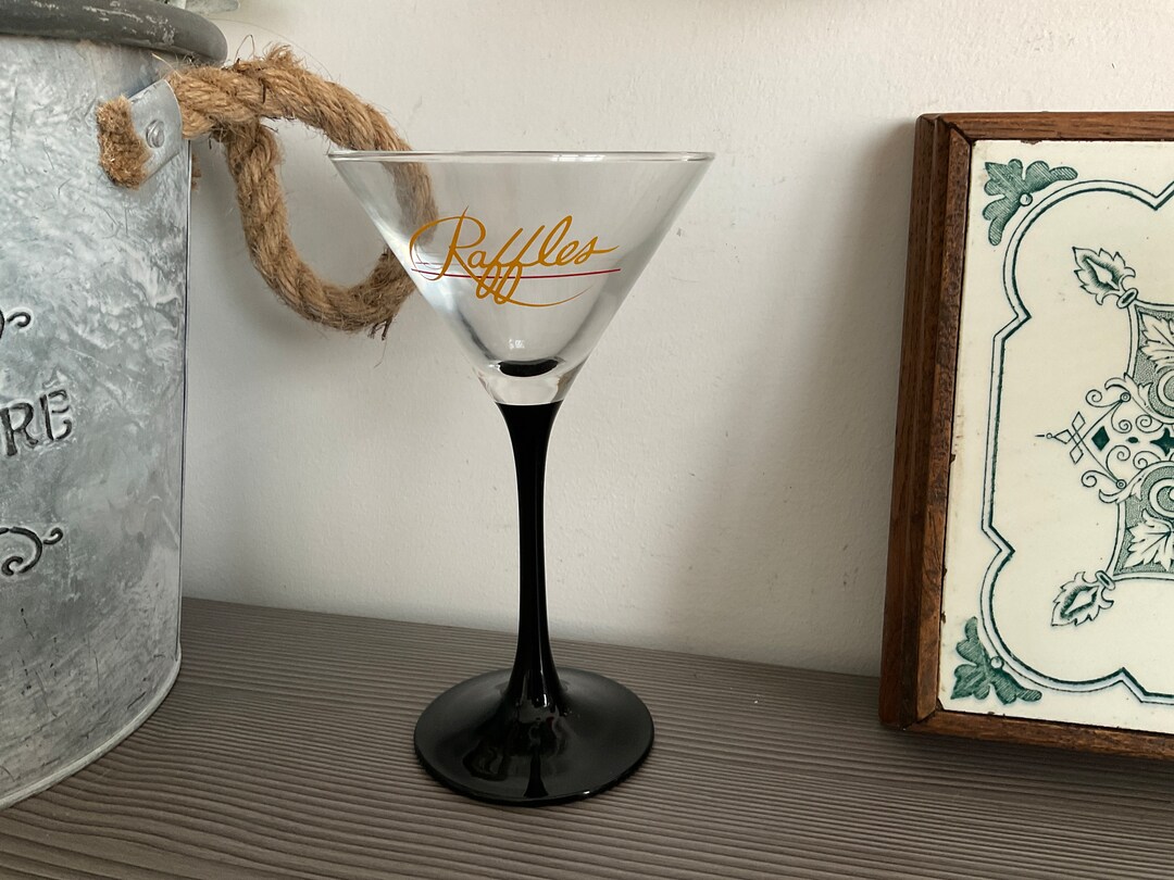Luminarc Raffles Cocktail Glass: French Black Stem Barware - Etsy UK