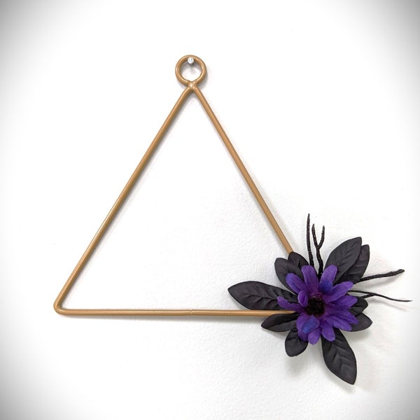 Wreath Triangle - Etsy
