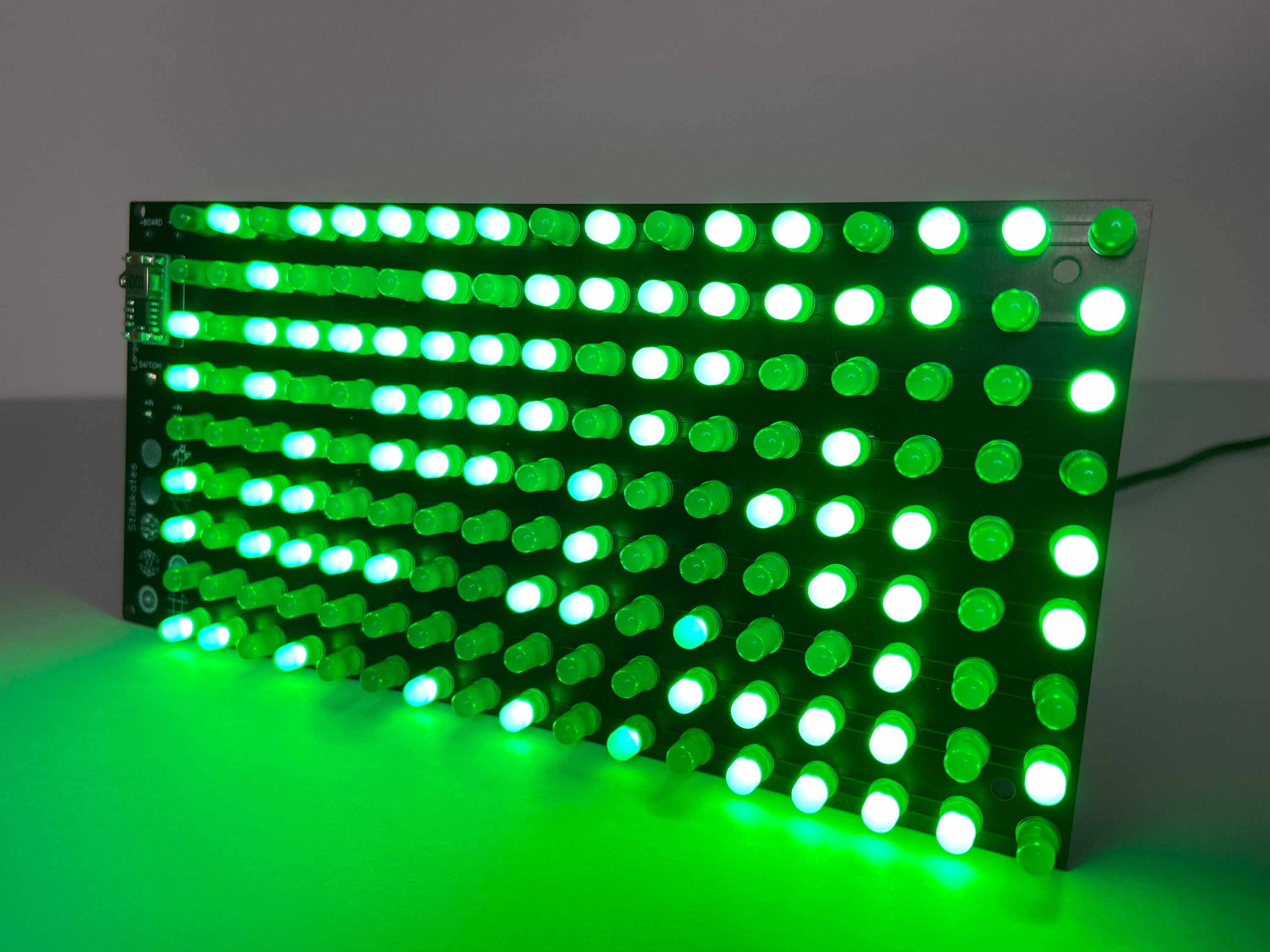 Assembled LARGE 153 LED Supercomputer Green, Red, Blue, Yellow or White ...