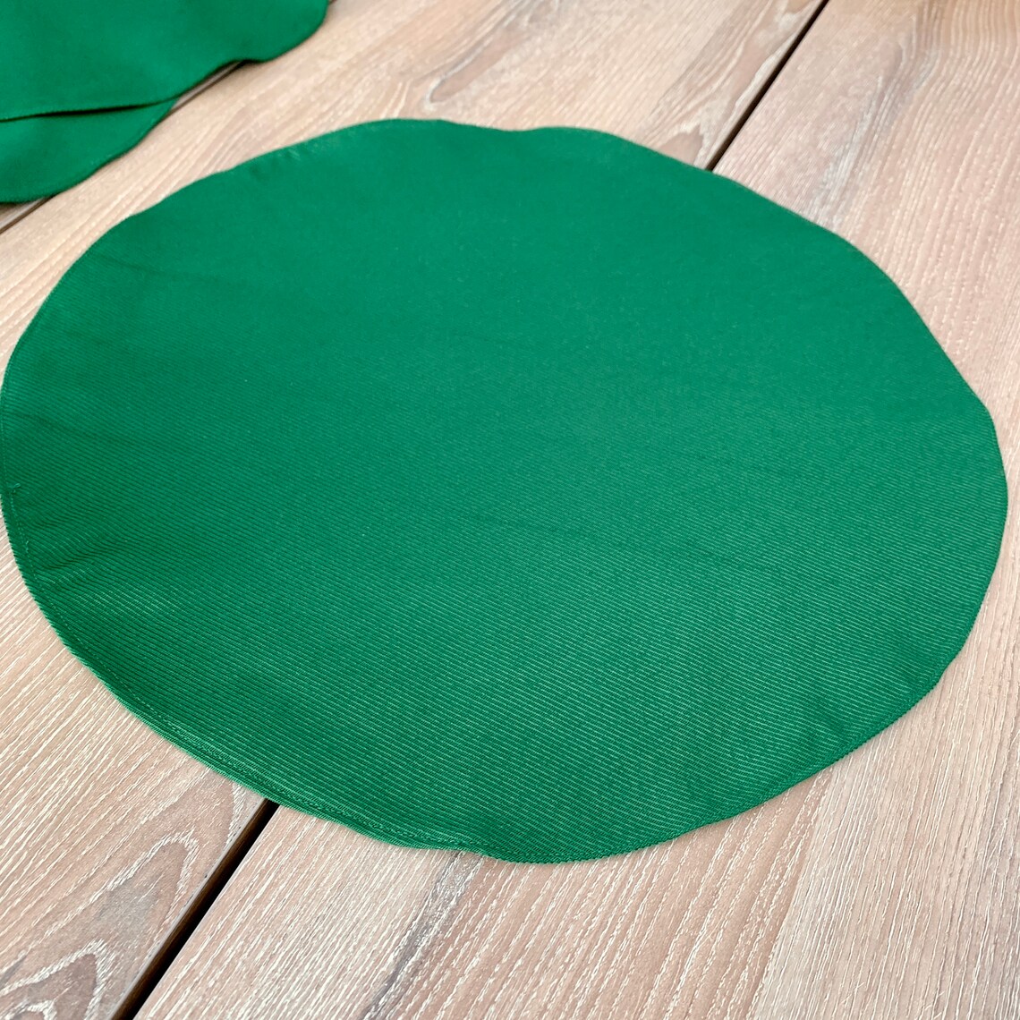 Solid Green Round Placemat: Fabric Dinner Table Mat (14 Inches) - Etsy
