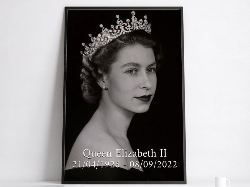 The Last Picture of Queen Elizabeth II POSTER Iconic Print - Etsy