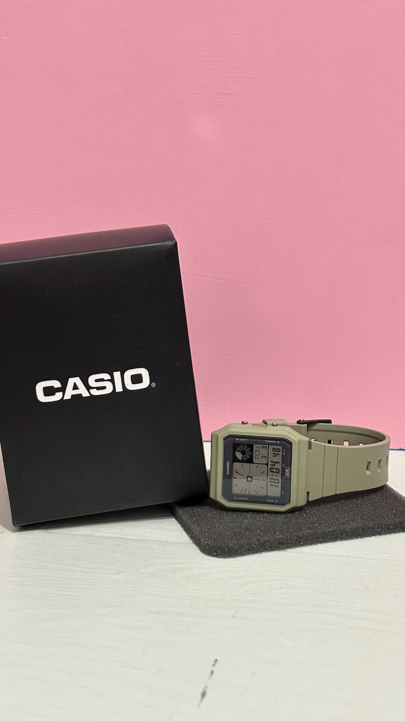 Casio LF-20W Casio Twin Graph Cream Gradient Screen - Black Digital ...