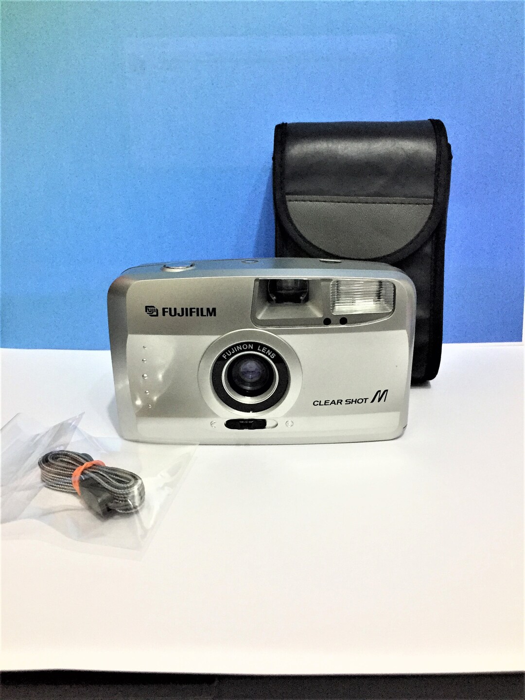 Vintage Fujifilm Clearshot M -point and Shoot 35mm/ With Battery/ Film ...