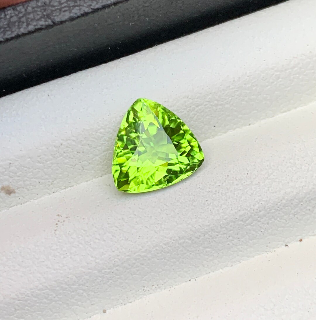 Natural Peridot Gemstone ,green Color, Trillion Cut ,rings and Jewelry ...
