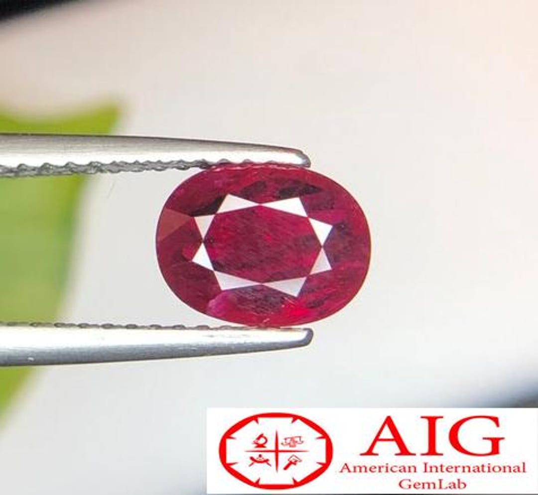 Pigeon Blood Red AIG Certified Ruby Gemstone, Faceted Oval Cut Ruby for ...