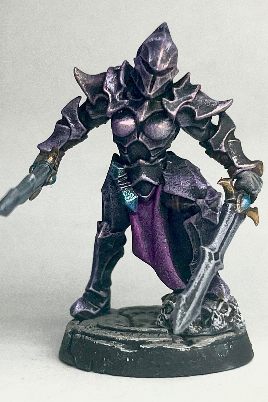 Painted Miniature, Female Dark Elf Fighter, Dual Wield, Artisan Guild ...