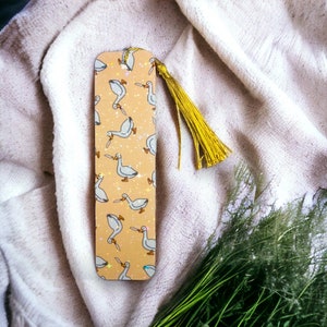 Goose With Knife Bookmark | Funny Bookmarks, Goose Meme, Duck Meme ...