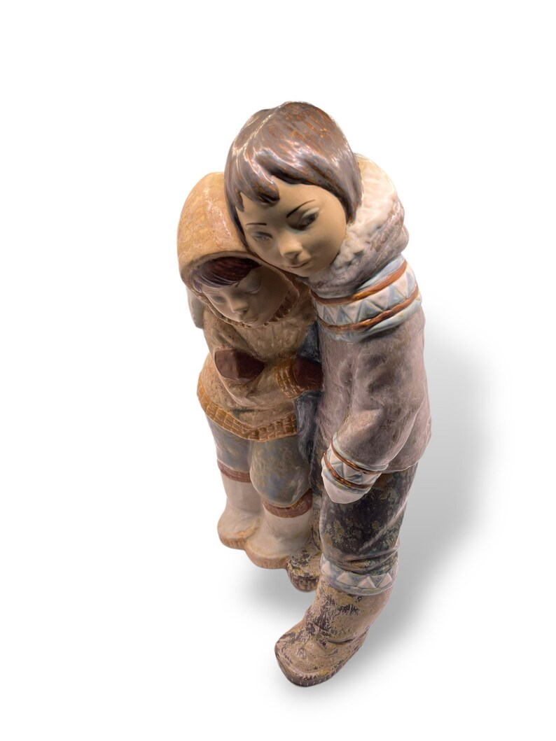 LLADRO Porcelain Eskimo Boy and Girl Cuddling Figurine - Etsy