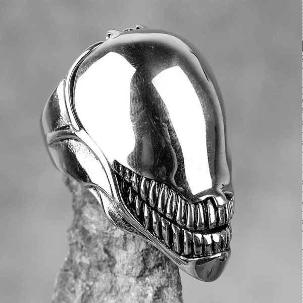 Alien Ring - Etsy