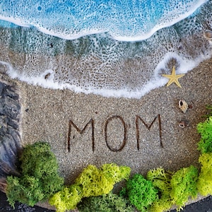 15.8" Personalized Resin Art Gift for Mom, Custom Epoxy Resin Painting ...