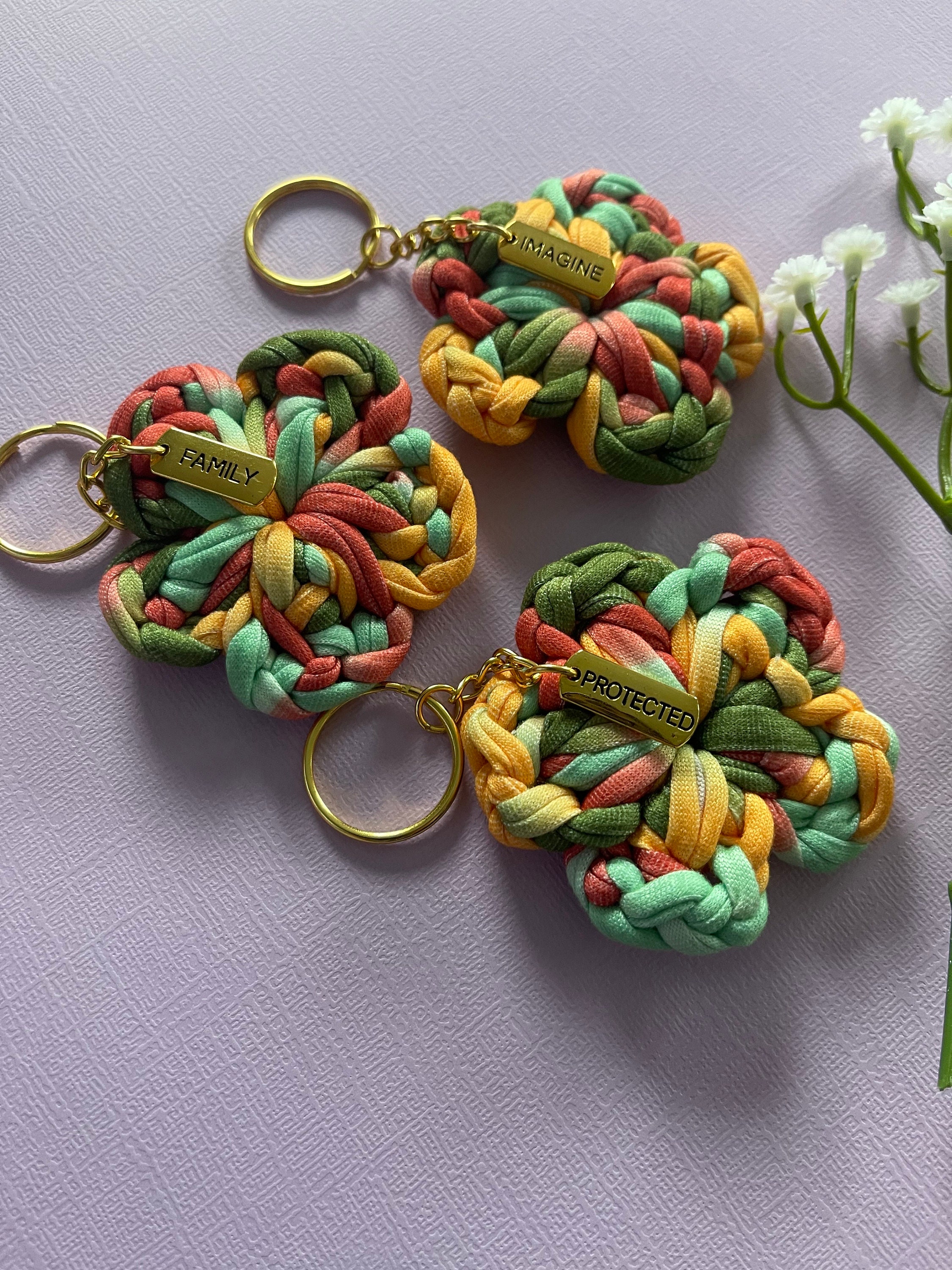Handmade Crochet Flower Keychain With Custom Metal Words , Custom Party ...