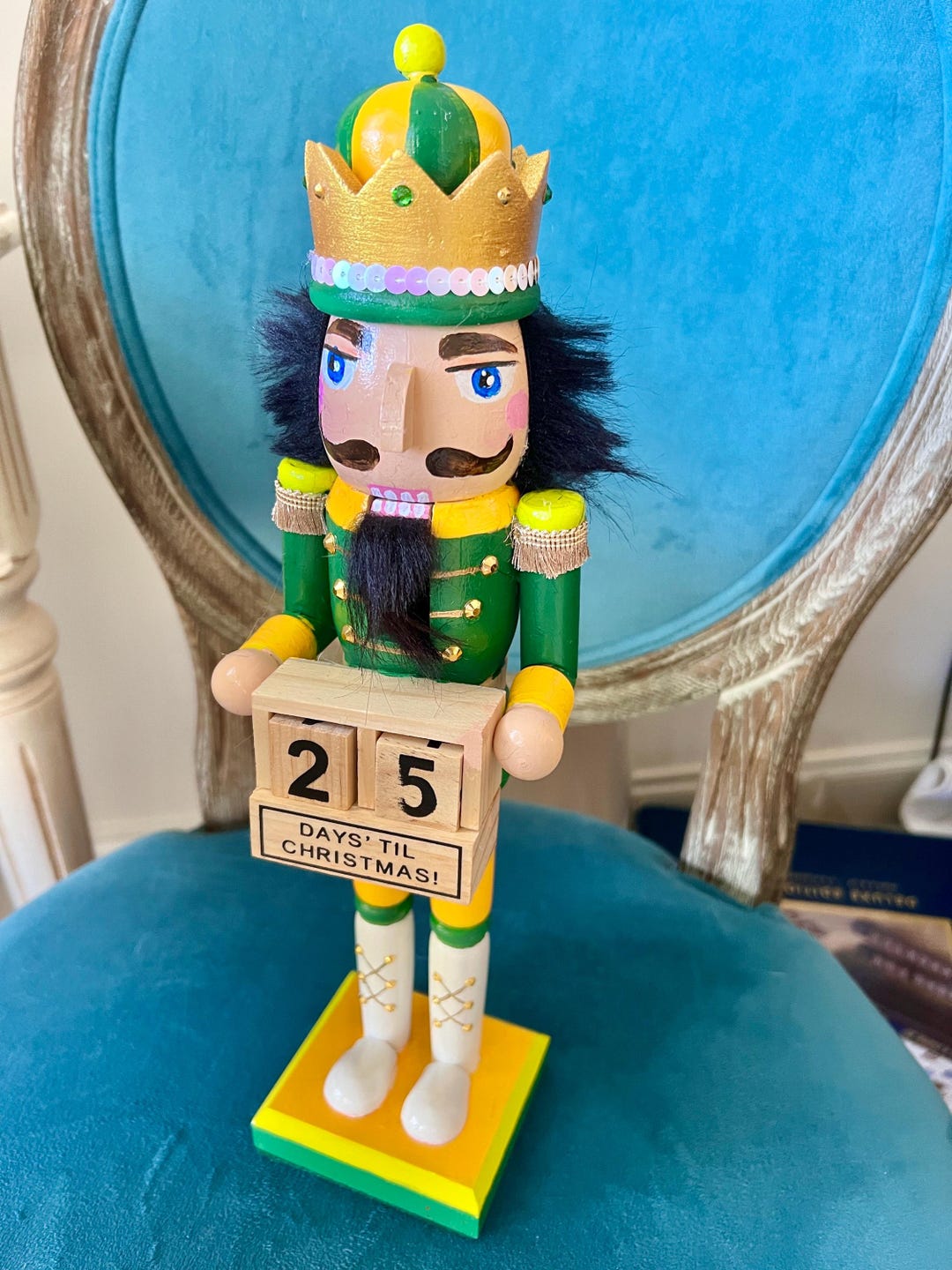 14” Hand-painted Green and Yellow Oregon Ducks Wooden Nutcracker With ...