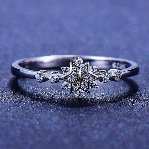 Snowflake Ring - Etsy