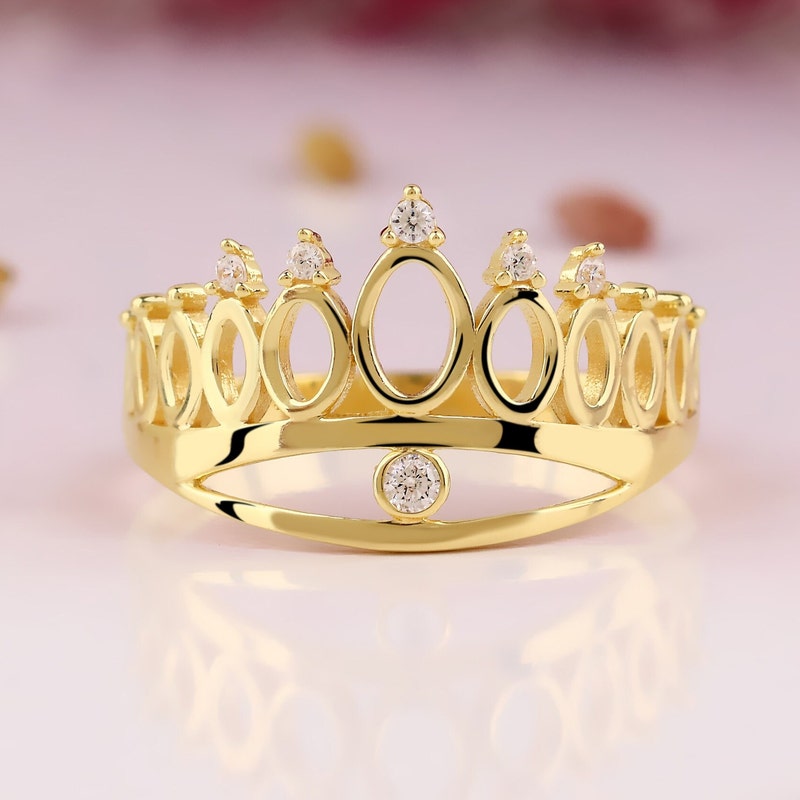 Queen Ring - Etsy