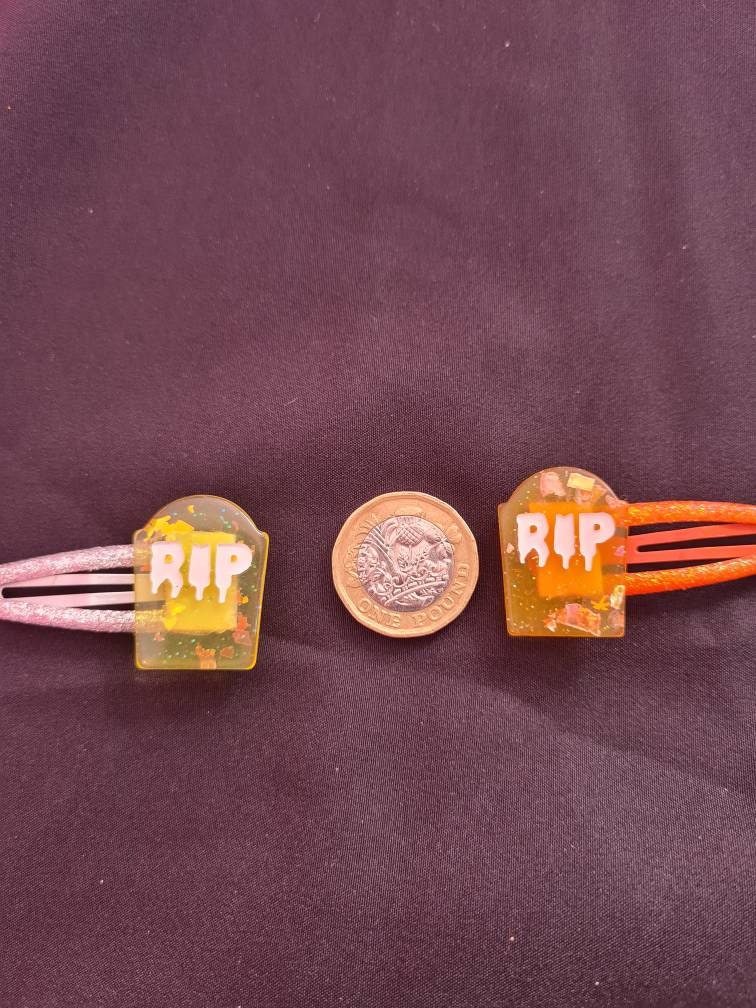 Playing Card Design Hair Clips - Etsy UK