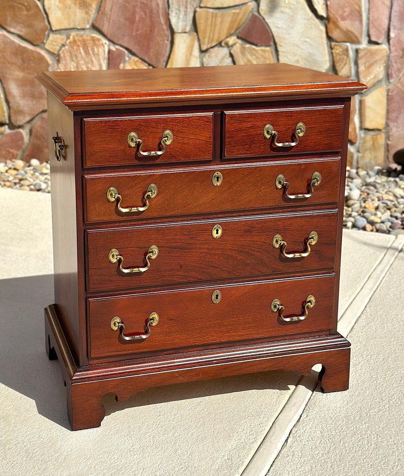 Vintage Link-taylor Mahogany Five Drawer Solid Wood Bachelors Chest of ...