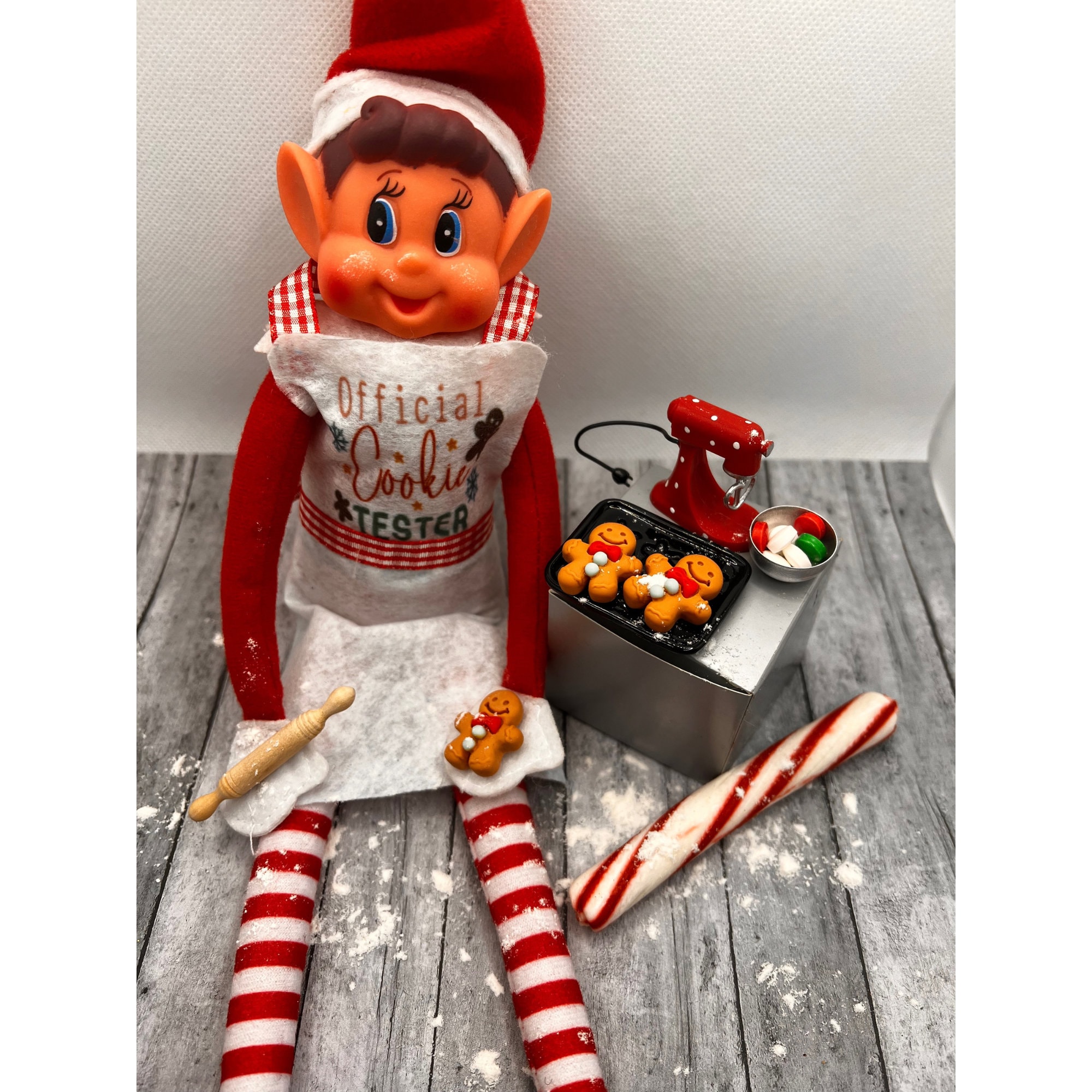 Elf Baking Fun, Matching Aprons ,elf Fun, Elf Scene, Elf Antics, 24 ...