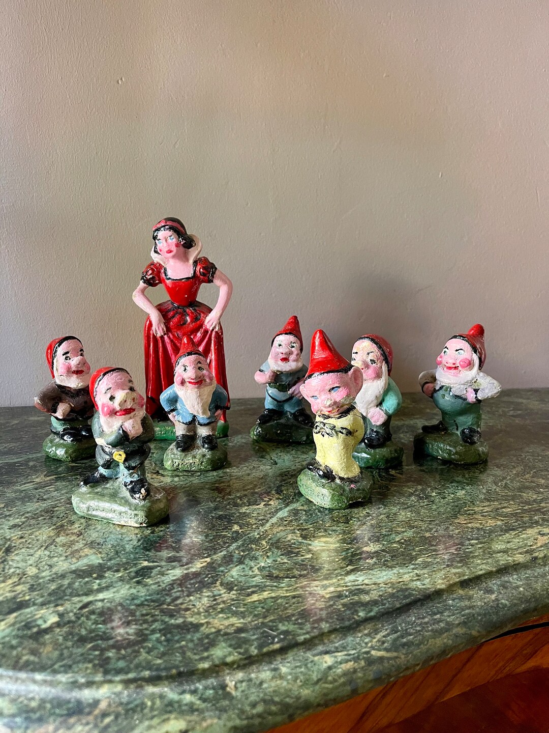 VINTAGE Ceramic Snow White & the Seven Dwarfs Set - Etsy