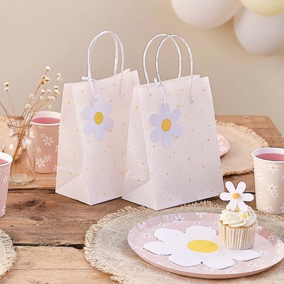 Daisy Print Party Bags, Daisy Birthday Decorations, Daisy First ...