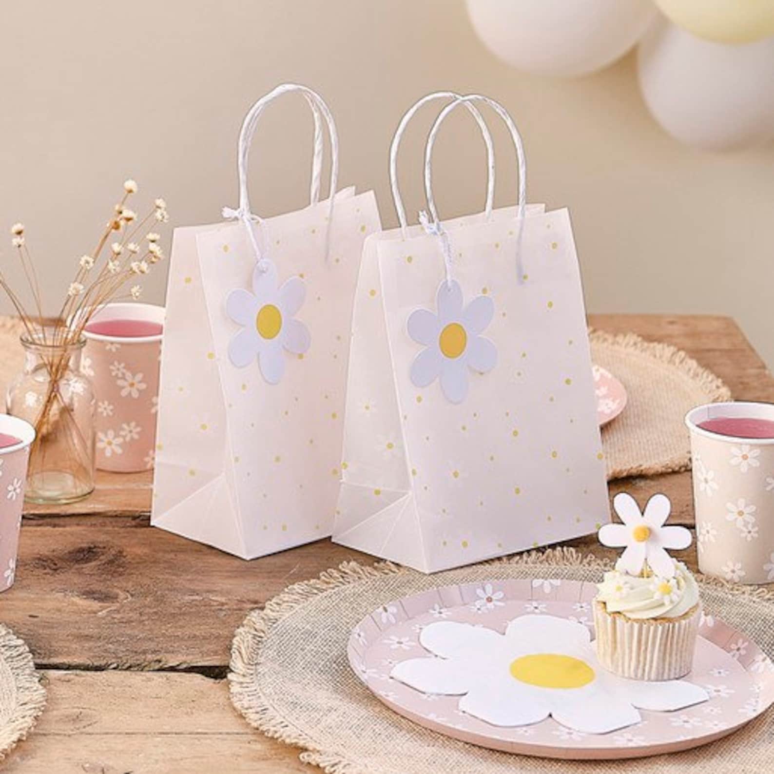 Daisy Print Party Bags, Daisy Birthday Decorations, Daisy First ...