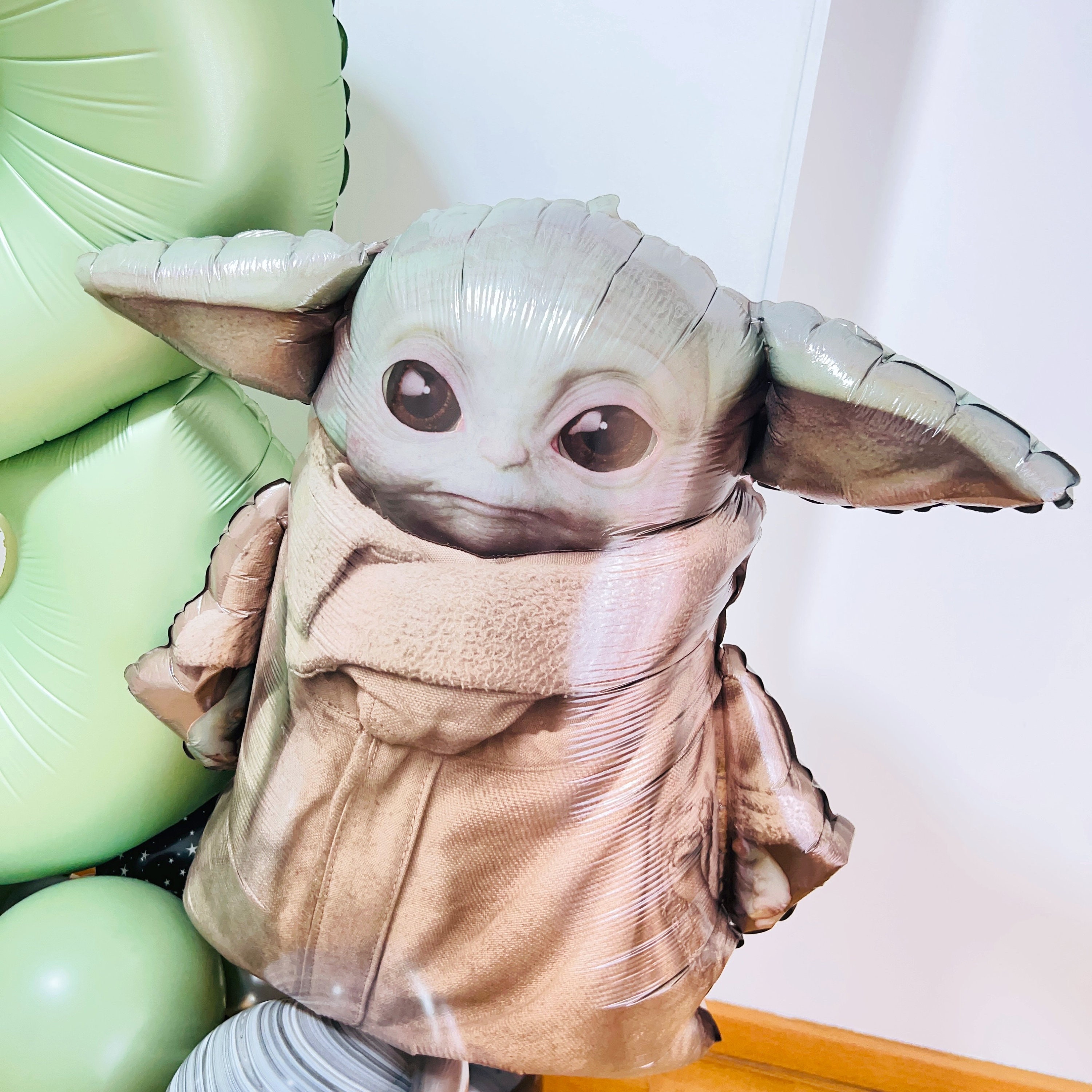 Licensed Star Wars Balloon Sculpture: Mandalorian Birthday Decorations ...