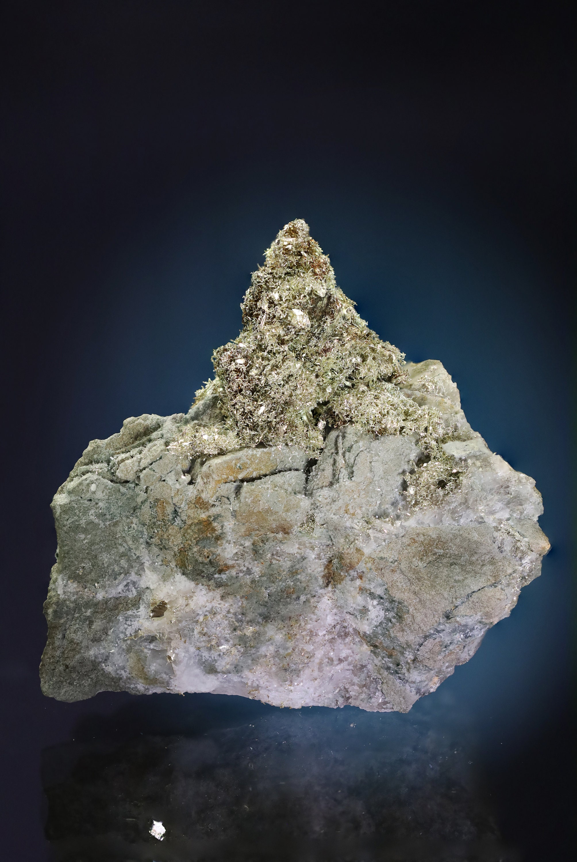 Gold Var. Electrum on Volcanic Host Rock Matrix Olinghouse Mine - Etsy