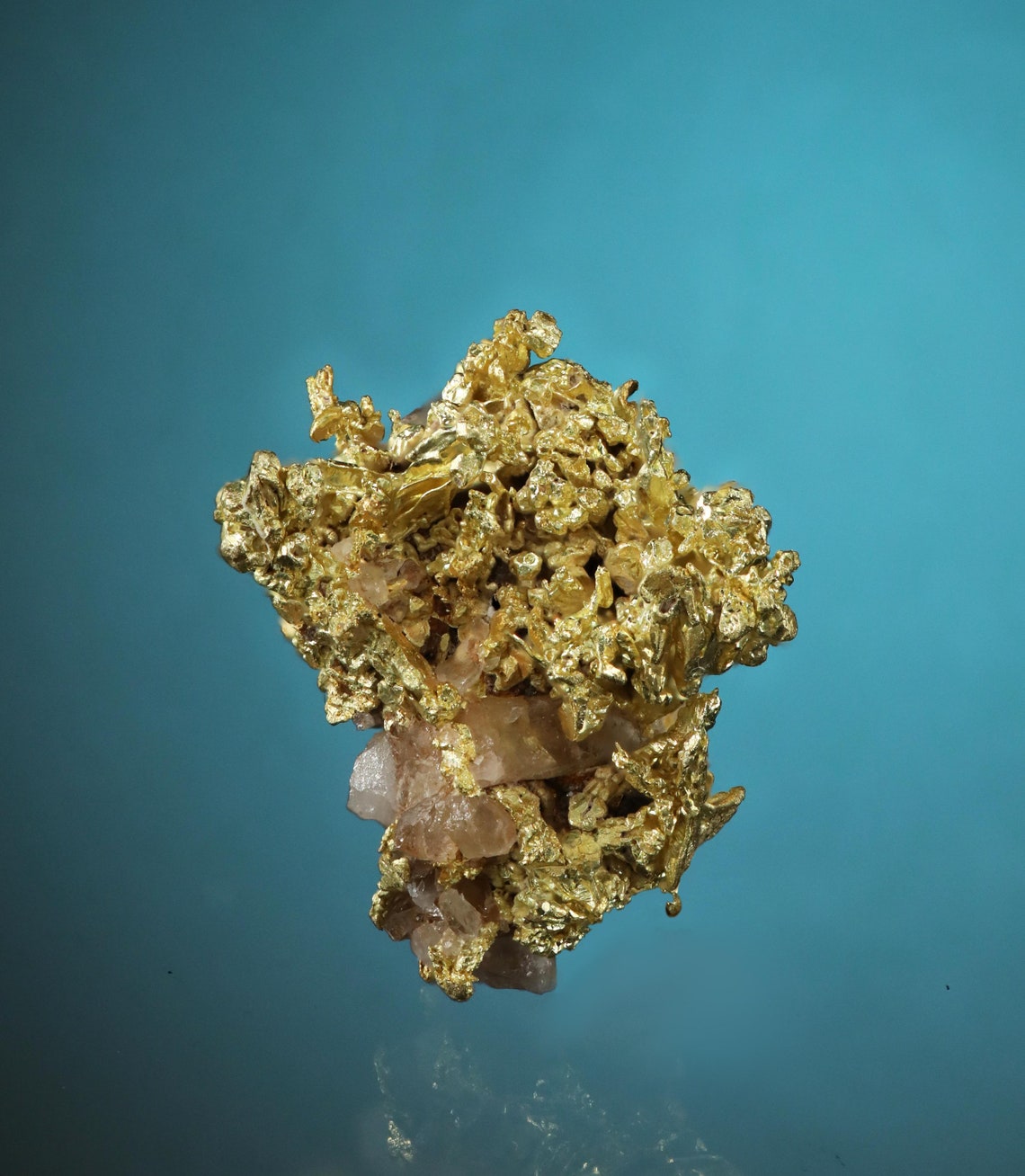 Spinel Twinned Native Gold Crystals on Quartz - Sonora Mexico - Etsy