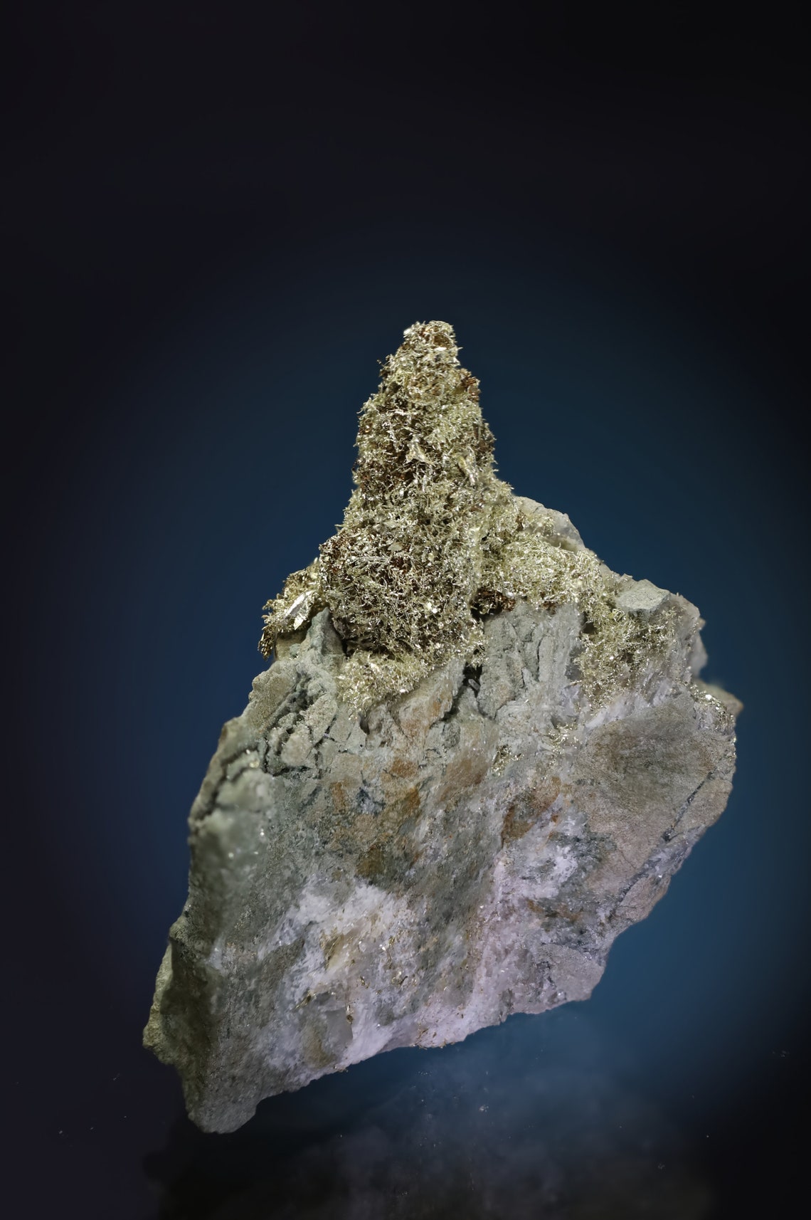 Gold Var. Electrum on Volcanic Host Rock Matrix Olinghouse - Etsy Canada