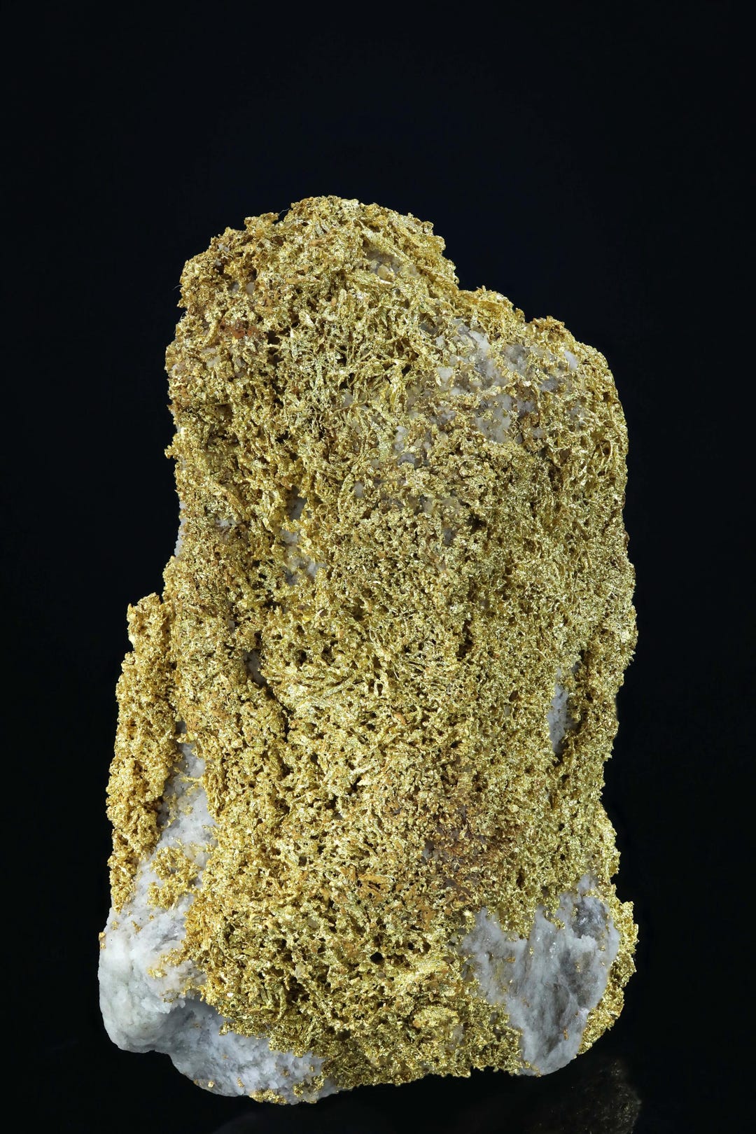 Gold Crystals on Quartz Natural Wire Gold Crystallized Specimen - Nye ...