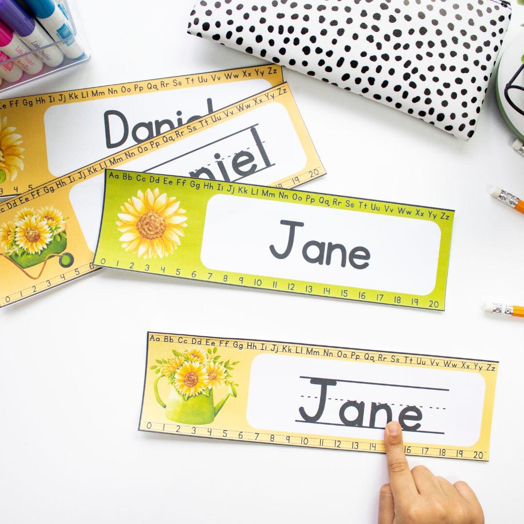 Sunflower Desk Name Tags | Editable Classroom Labels for Student Desks ...