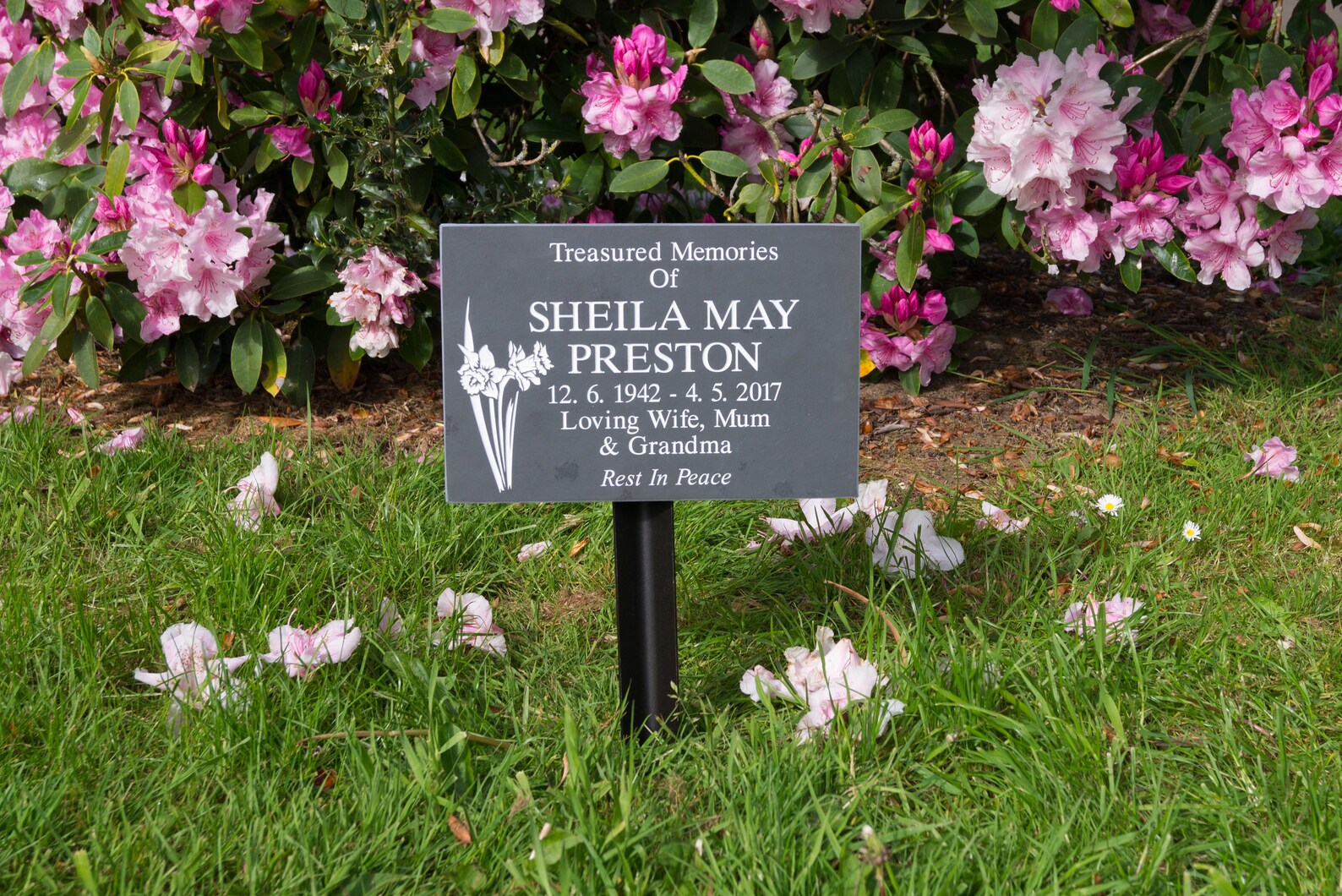 Free Standing Memorial Plaque on Metal Stake 20cm X 30cm, Handmade ...