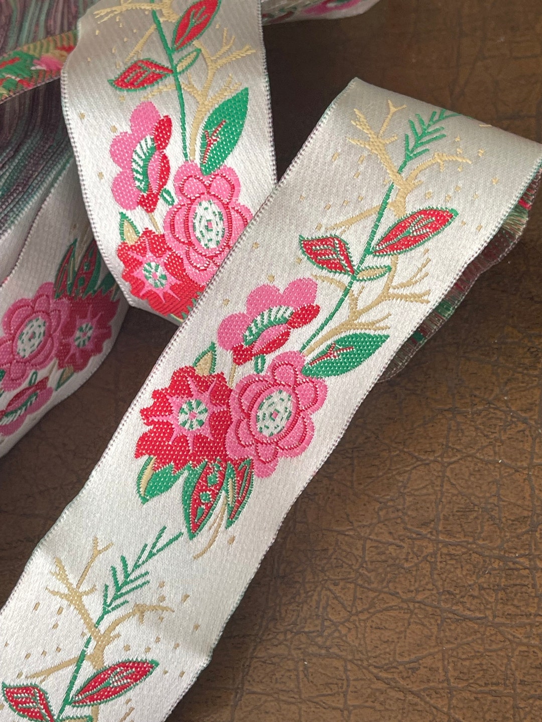Vintage Azalea Pink Satin Grey Red Beautiful Floral Embroidered Woven ...