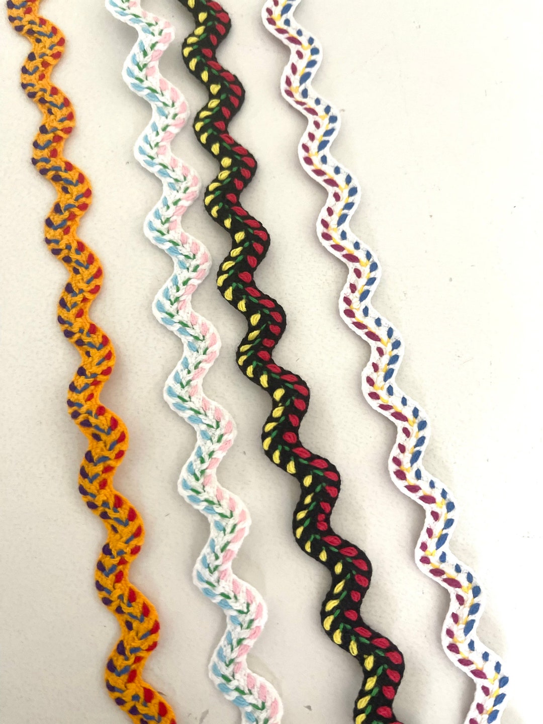 1.00 YARDSALE 1 Yard SALE Vintage Fabric Featherstitch Embroidered ...