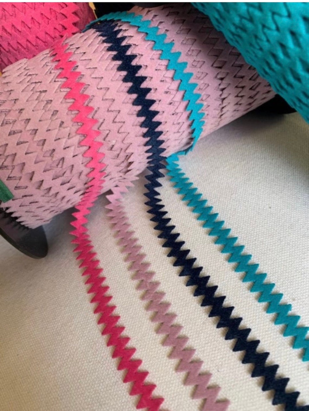 3 YARDS Vintage Velvet Pinked ZIG ZAG Ribbon, Fun Faux Velvet Ric Rac ...
