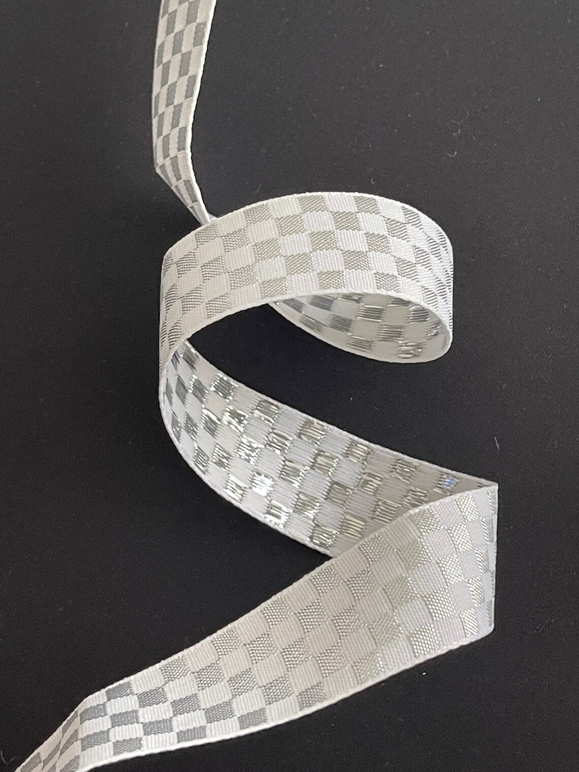 Vintage Metallic Checkered Silver Metallic Jacquard White Woven Checks ...
