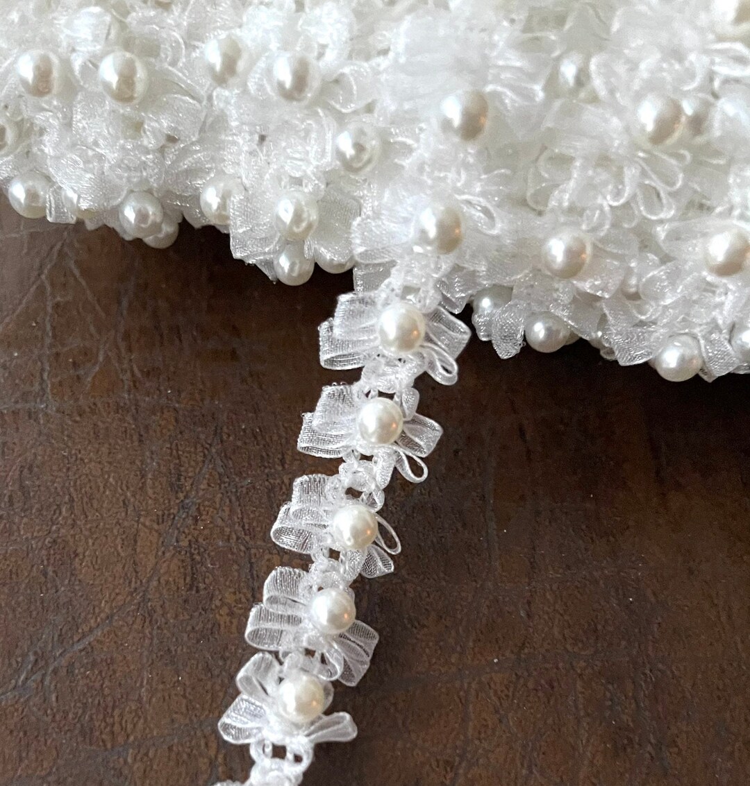 1/2 Snow White Pearls Centered Sheer Organza Woven Looped Ribbon Rocco ...