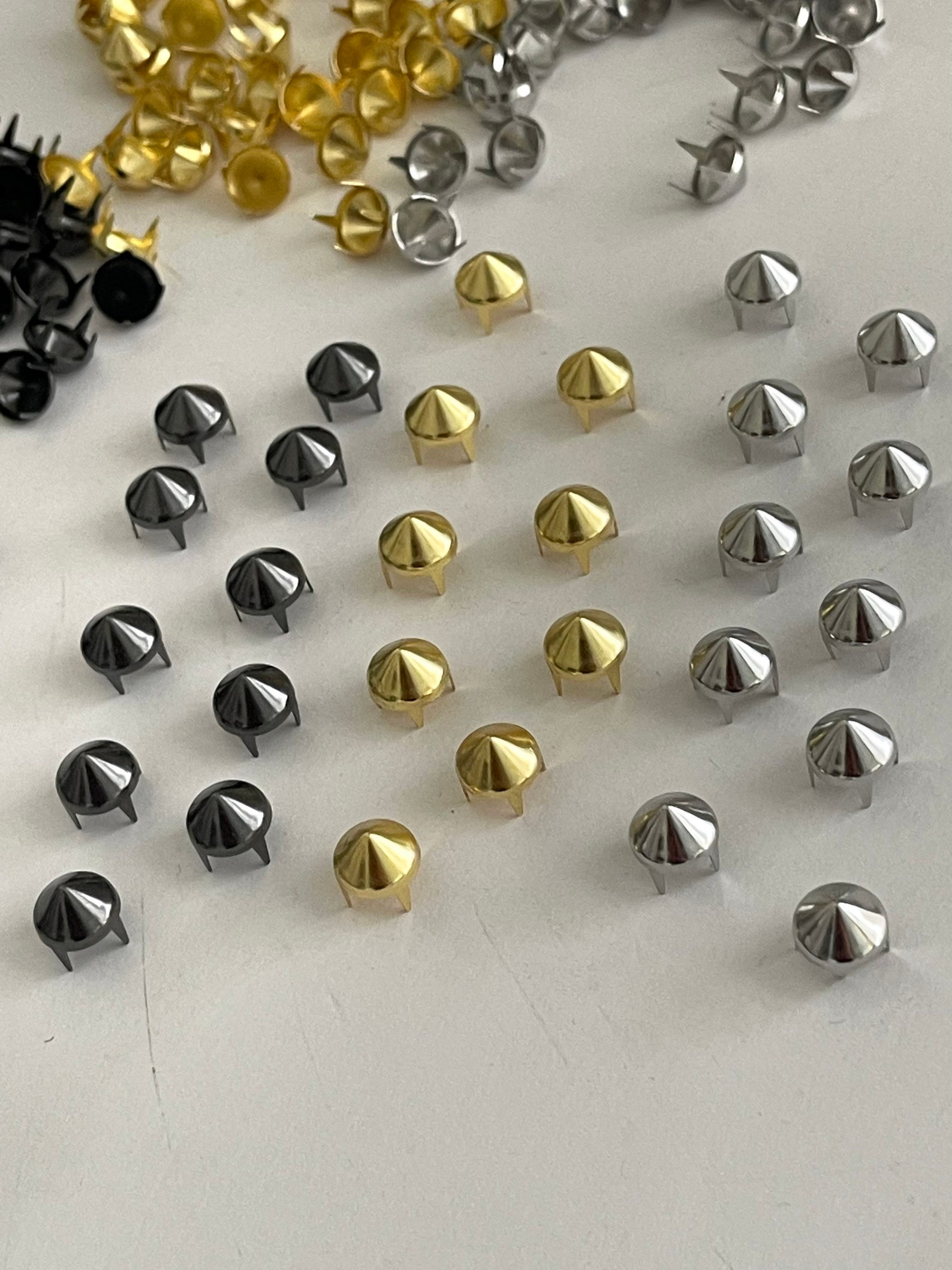 50 Pack Pointed Round Studs 9mm 4 Prong Metal Suds Pave Edgy - Etsy