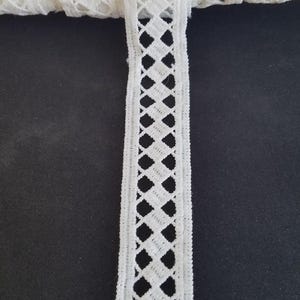 1" Wide Geometric Cut Out Diamond Venise Lace, Cut Out Knit, Illusion ...