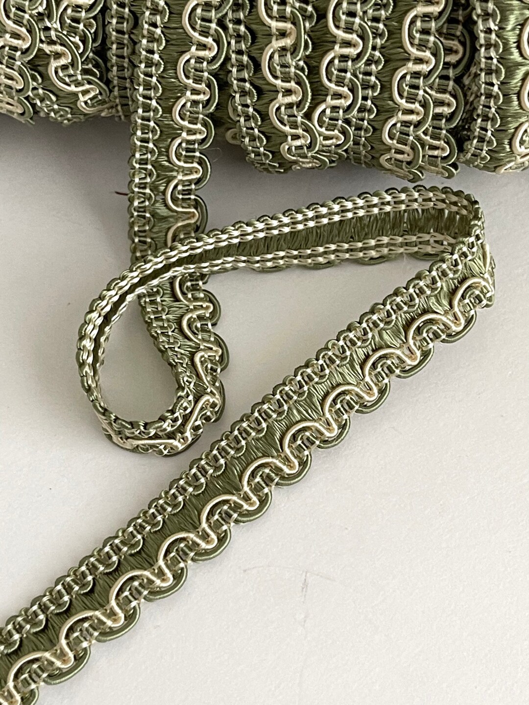 1/2" VINTAGE Gimp Scroll Novelty Elegnat Victorian Edged Passementrie ...