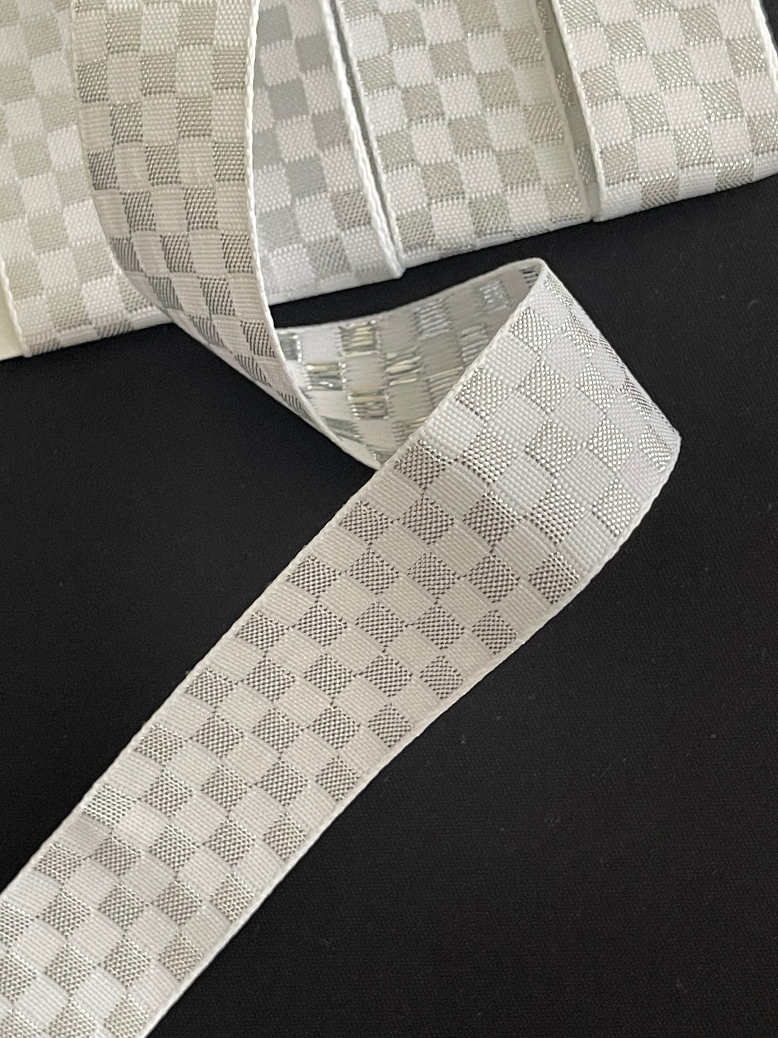 Vintage Metallic Checkered Silver Metallic Jacquard White Woven Checks ...