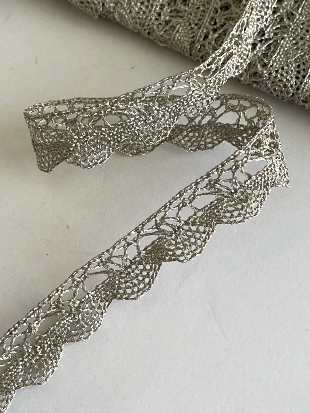 16mm Antique Silver Vintage Metallic Filigree Victorian Scalloped ...