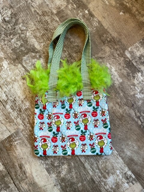 Grinch Shoulder Bag, Grinch Purse, Grinch Tote Bag, You're a Mean One ...