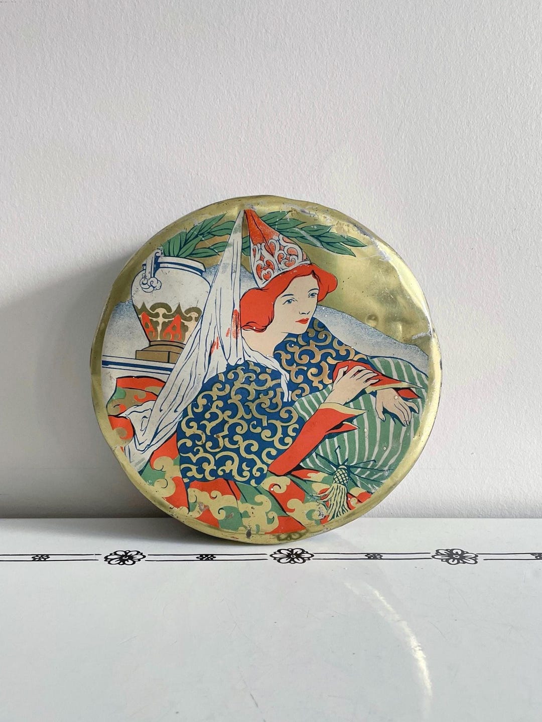 Vintage Clarnico Confectionary Medieval Damsel Round Tin - Etsy