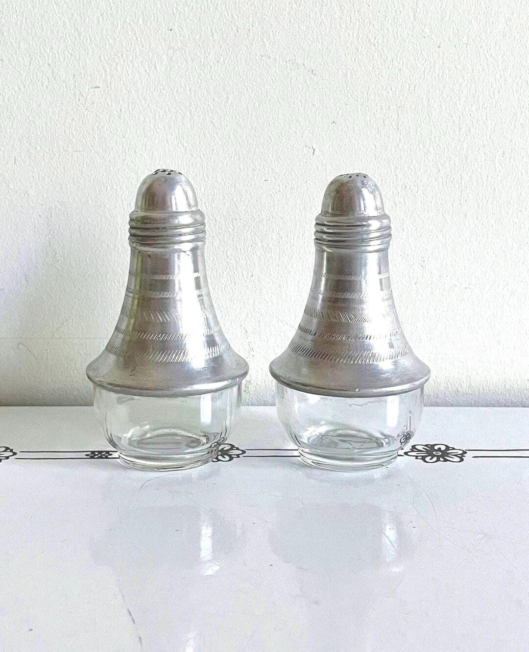 Vintage Aluminum and Clear Glass Light Bulb Style Salt and Pepper ...
