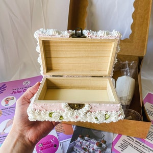 Customizable DIY Fake Cake Box Decorating Kit - Etsy