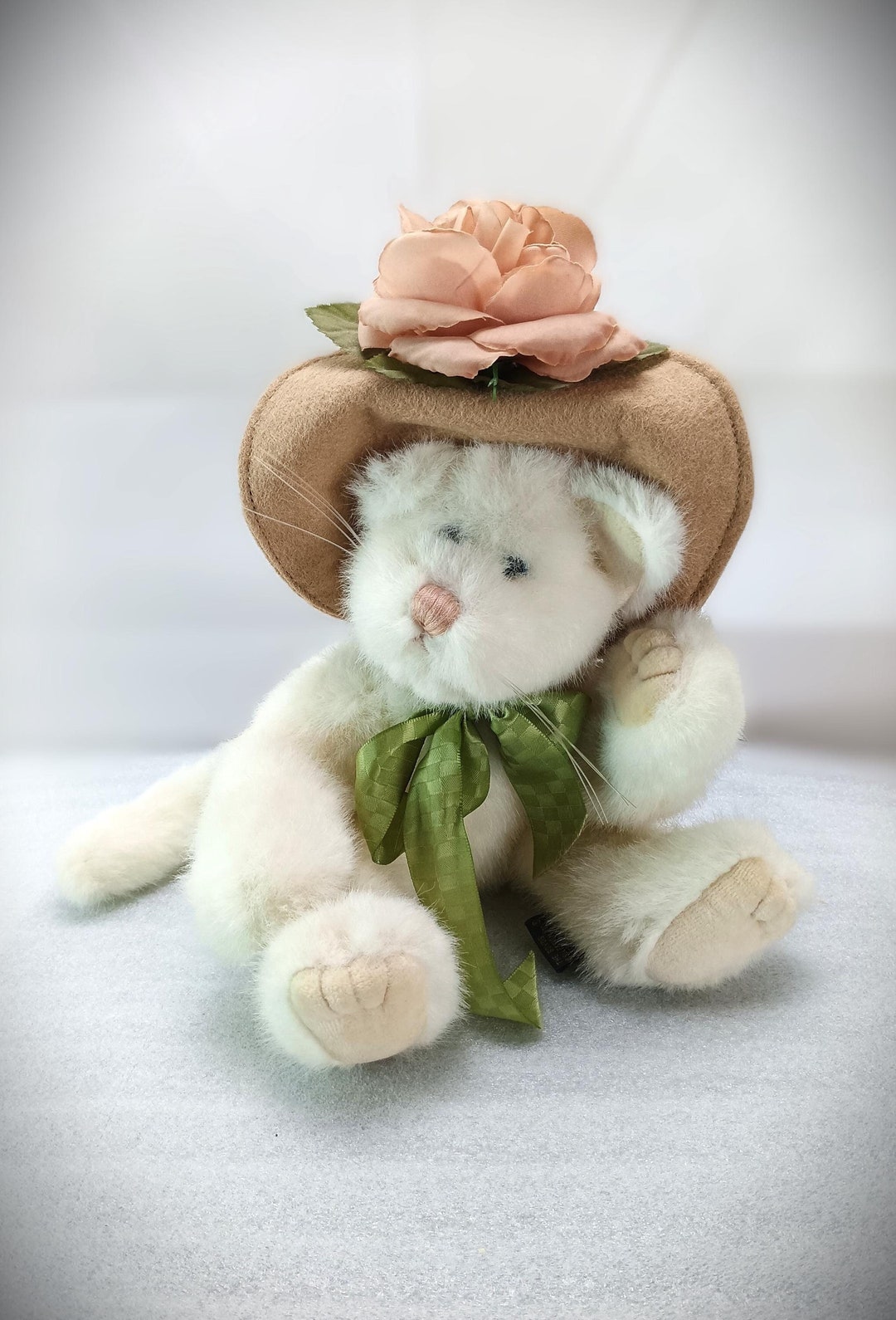 Boyds Collection 'lola' Plush Cat, 20th Anniversary, Signed, Flower Hat ...