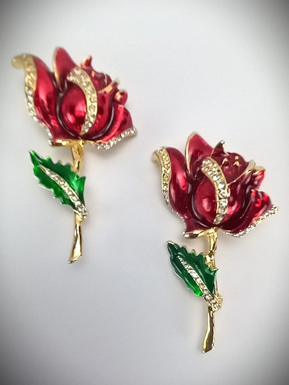 2 Sparkling Red Roses With Crystal Accents, Mom's Day? - Gem