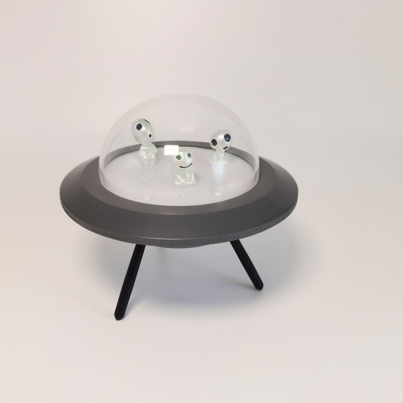 UFO Alien Abduction Beam ,unique Bedside Desk Lamps Wood LED, Alien ...