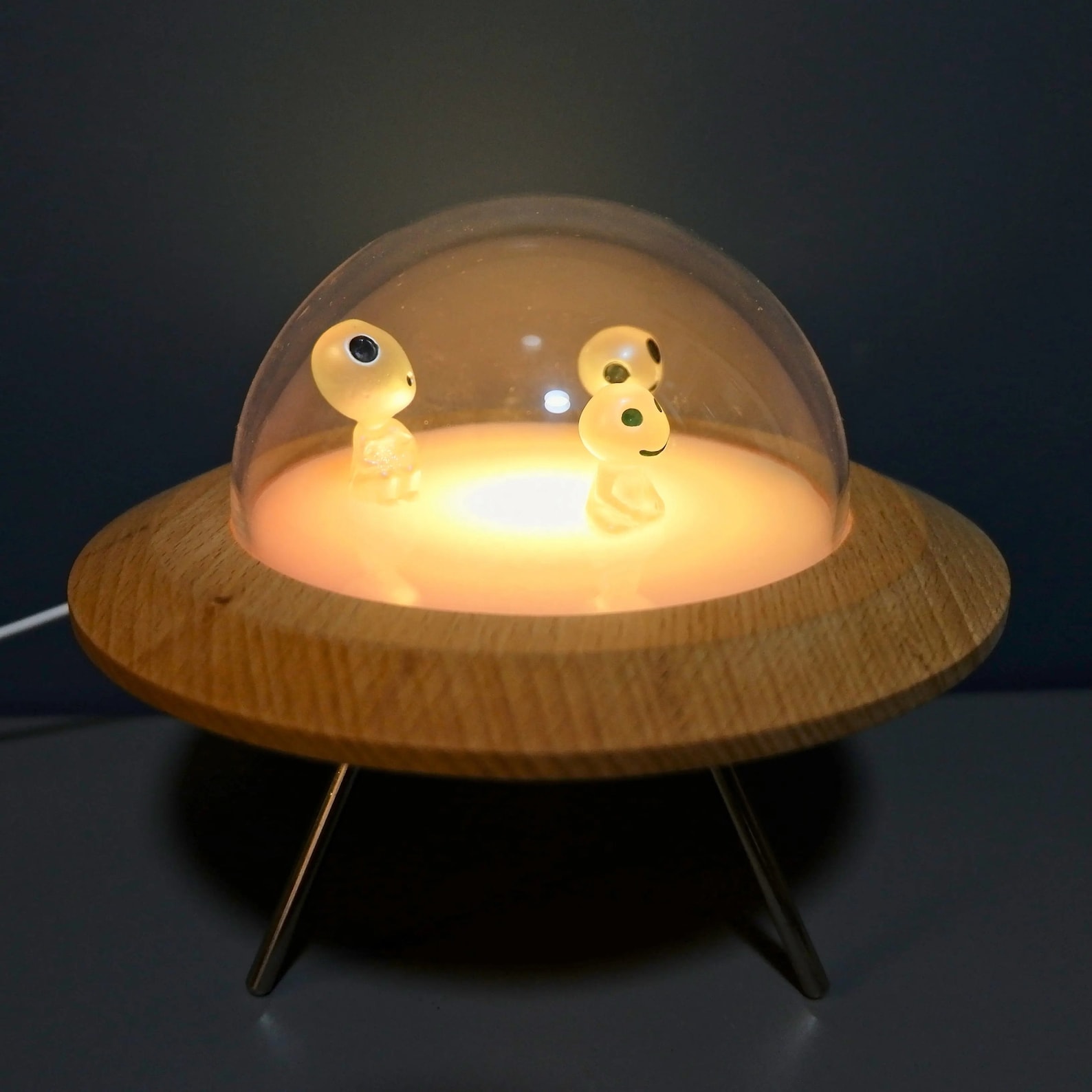 UFO Flying Saucer Lamp Alien, Spaceship Desk Lamp, Smart Portable Lamp ...